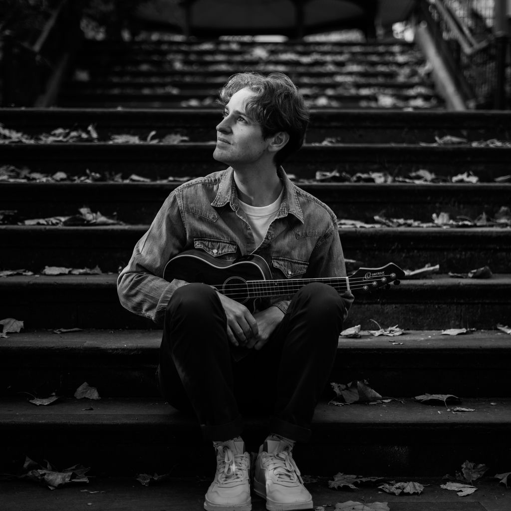 Jonny Muir Songs streamen | RTL+