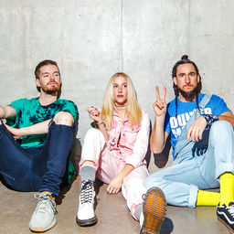 Luminati Suns Songs streamen | RTL+